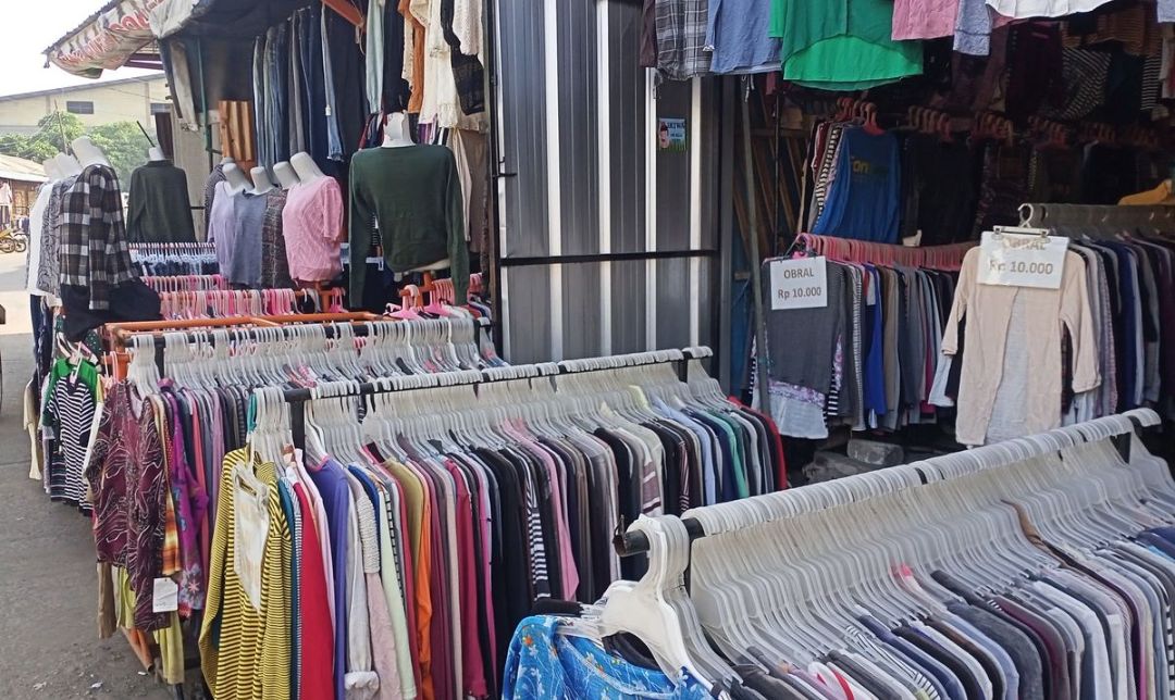 Bisnis Thrift Modern: Peluang Emas Anak Muda Mengubah Fashion Bekas ...